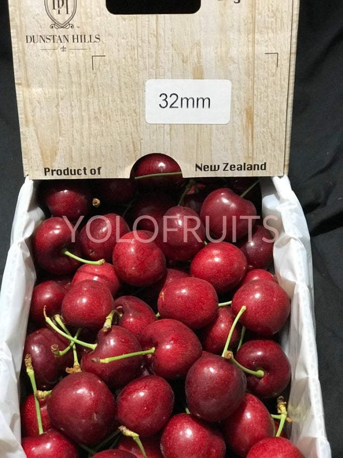 New Zealand Dunstan Hills Red Cherries 32mm, Variety: Lapins | YOLOFRUITS