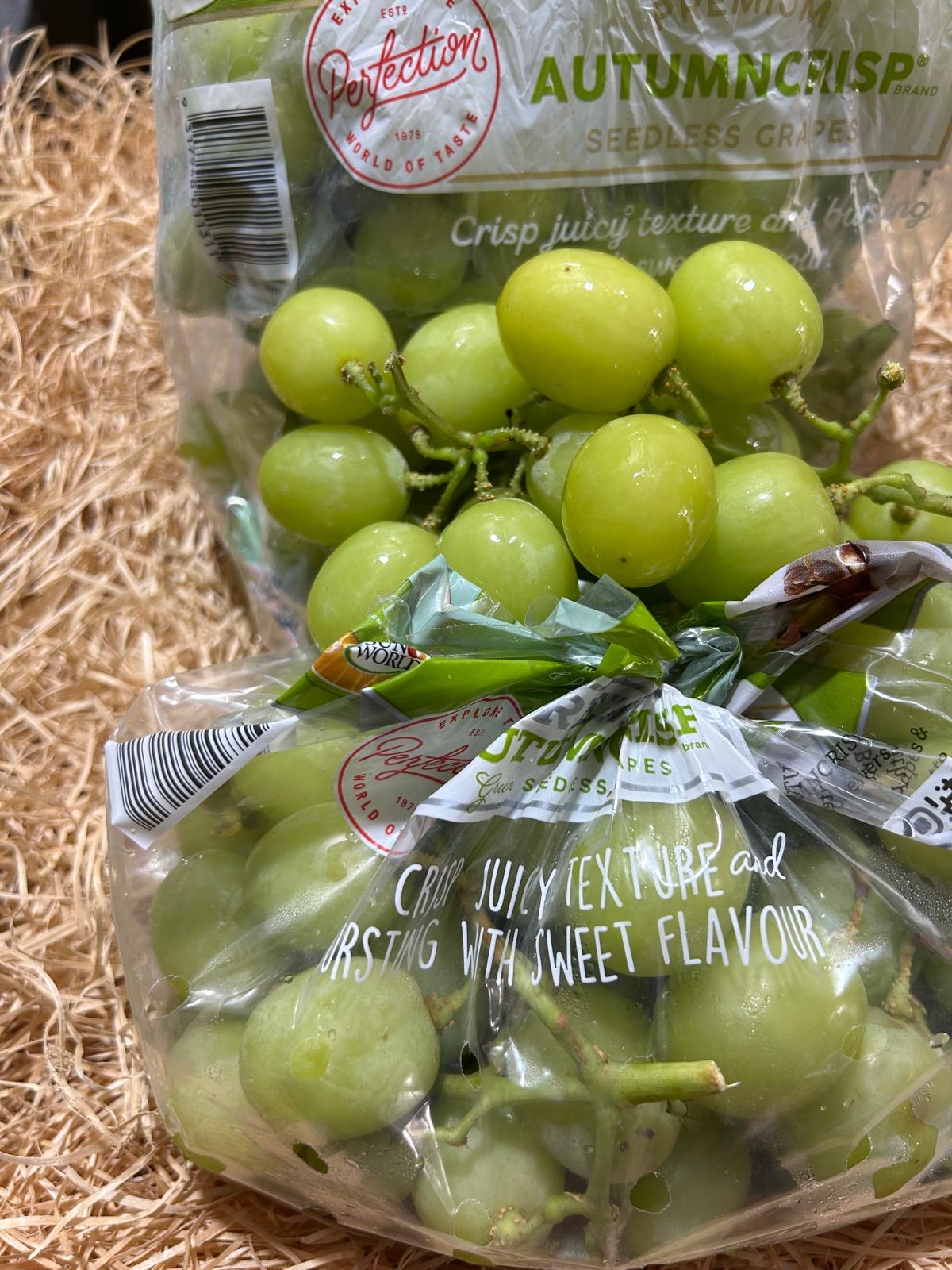 Australia Premium Green Seedless Grapes - Autumn crisp | YOLOFRUITS